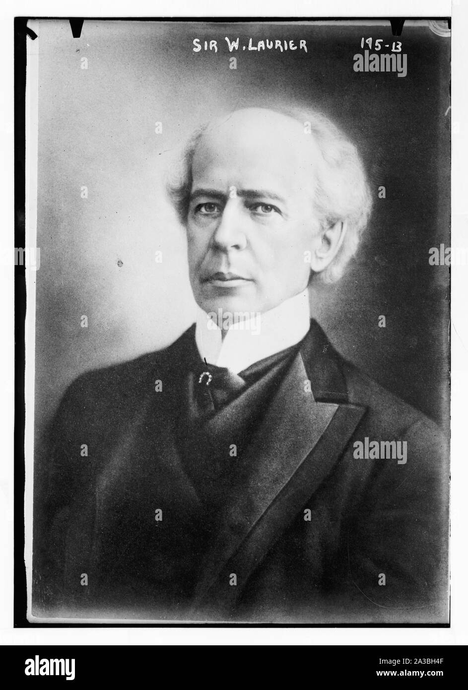 Sir W. Laurier, portrait bust Stock Photo - Alamy
