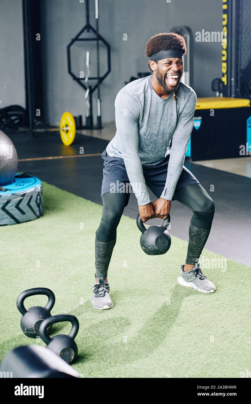 Deep squat hi-res stock photography and images - Alamy