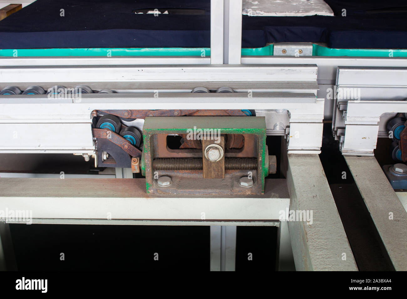 Belt drive mechanism hi-res stock photography and images - Alamy