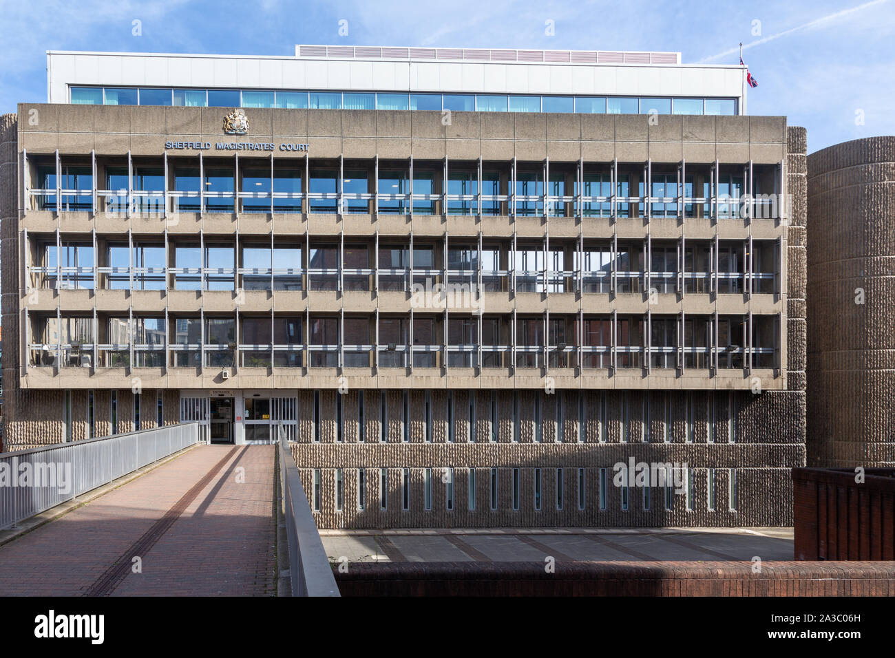 Sheffield Magistrates Court in the summer sunshine Stock Photo - Alamy