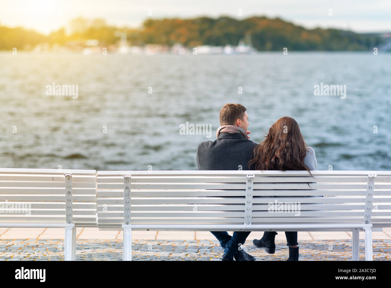 Couple sitting on promenade seat hi-res stock photography and images ...