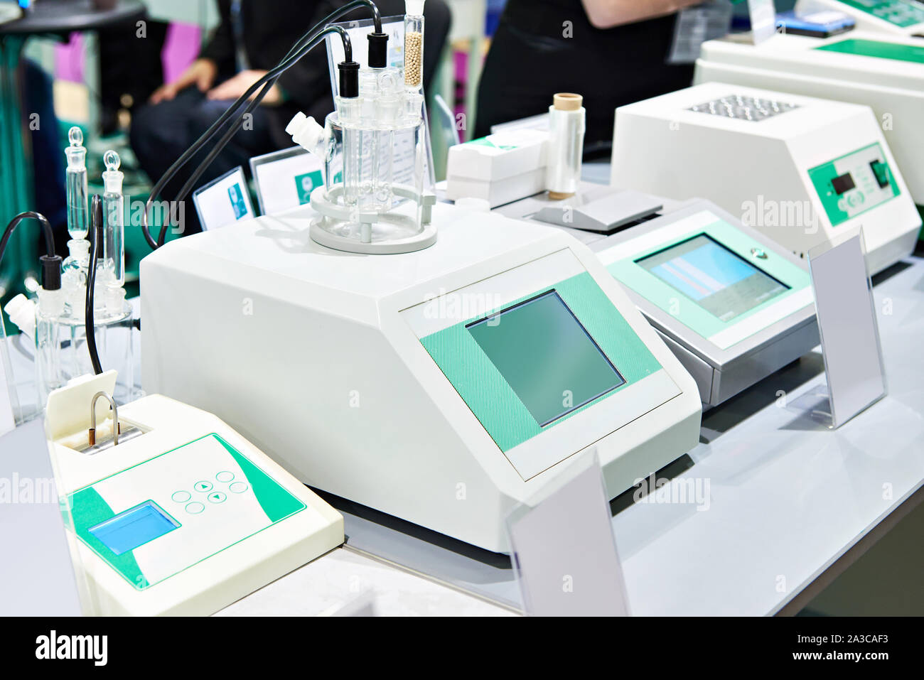 Solid liquid gas hi-res stock photography and images - Alamy