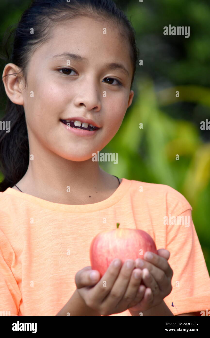 Diverse teens smiling hi-res stock photography and images - Alamy