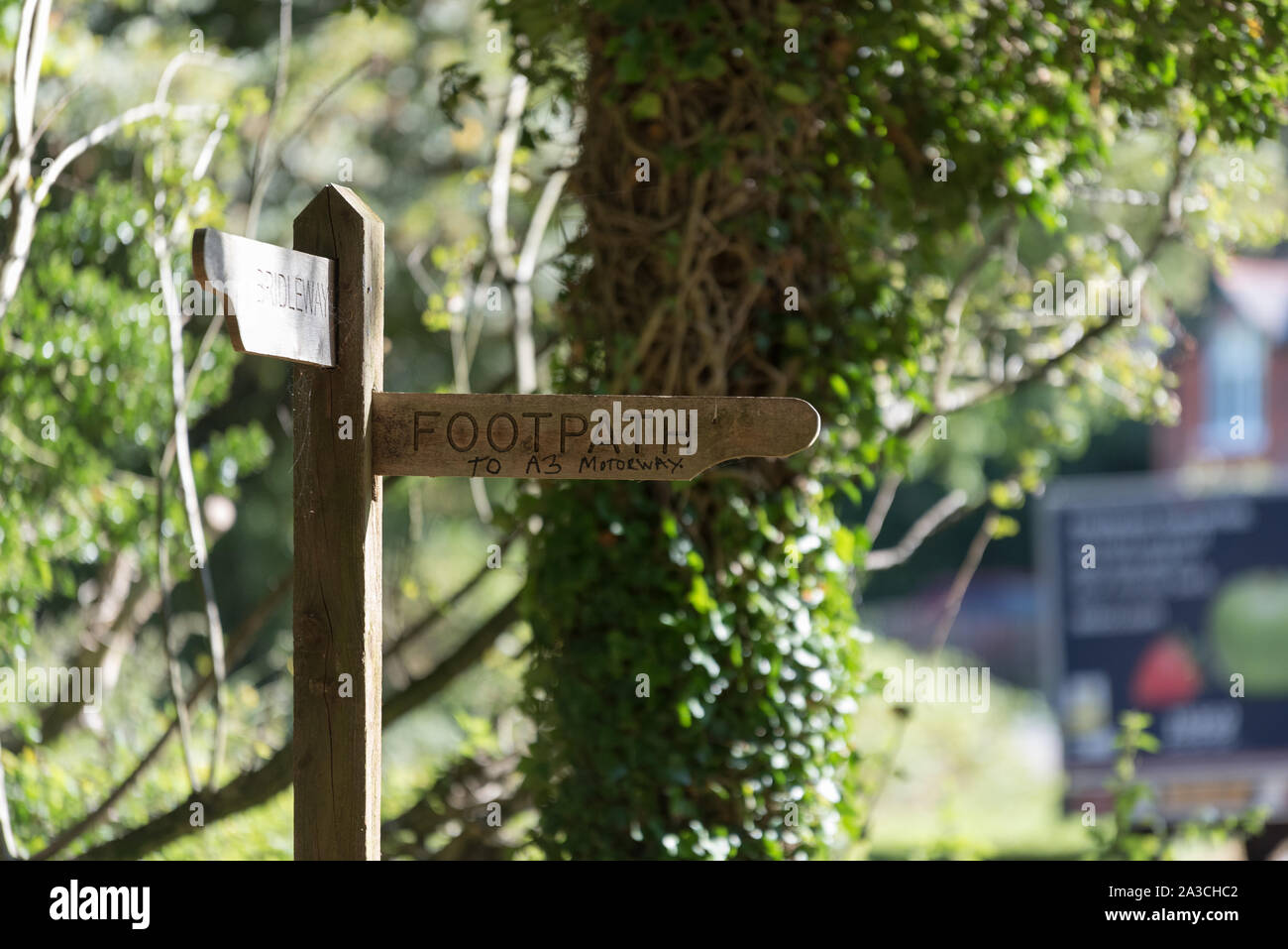 countryside with footpath sign in scene in Hampshire Liphook Stock ...