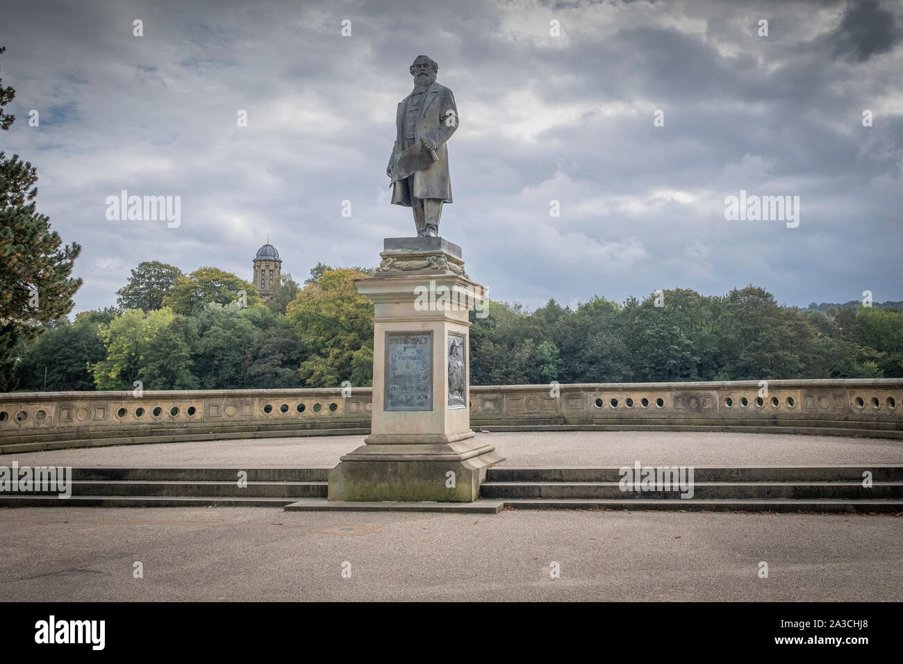 Statue of Titus Salt, in Roberts Park, Saltaire, UNESCO World heritage ...