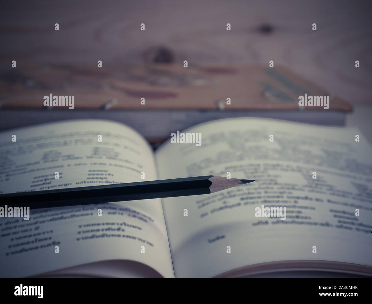 Vintage textbook hi-res stock photography and images - Alamy