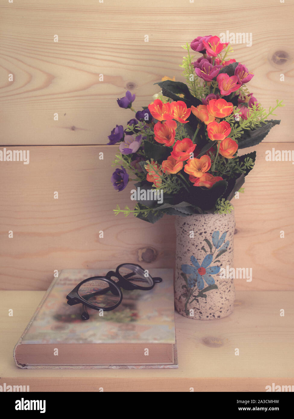 Old textbooks hi-res stock photography and images - Alamy