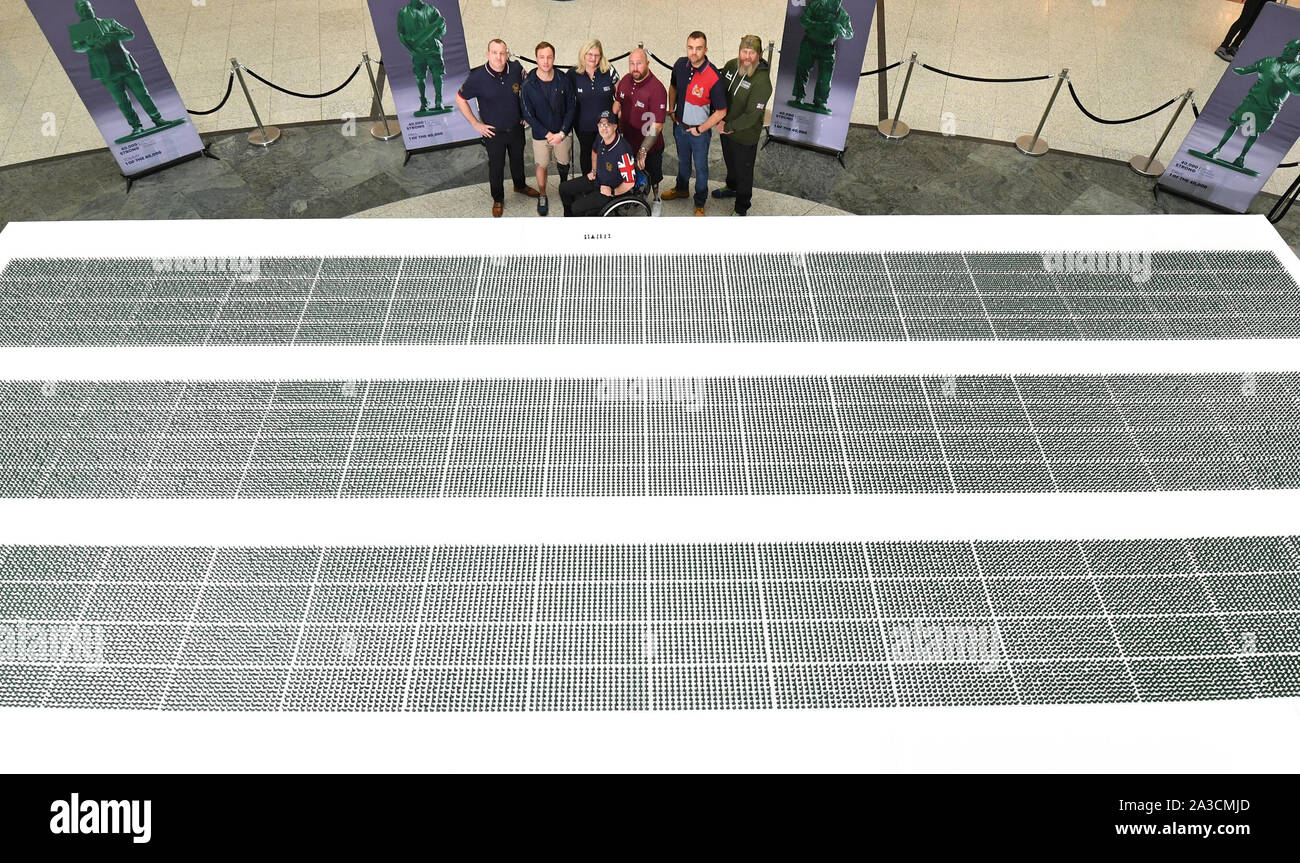 Paul colling tommy lowther unveil model force of 40 hi-res stock ...