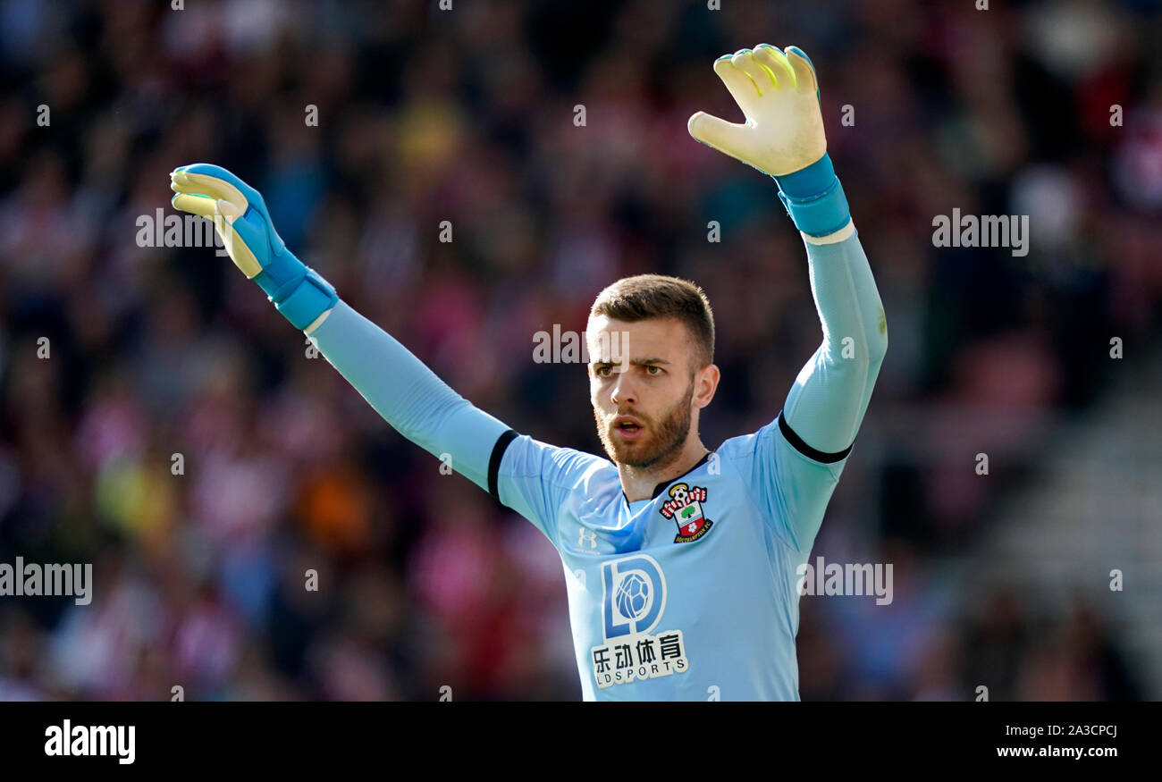 Southampton goalkeeper Angus Gunn in action Stock Photo - Alamy