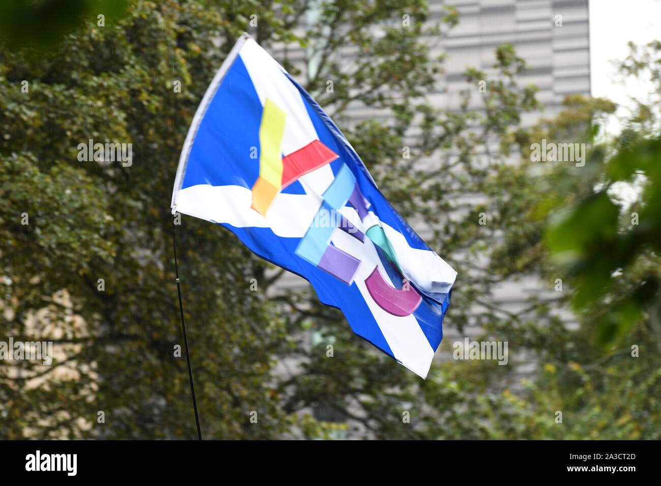 The new YES Flag on display. AUOB Edinburgh 2019 Stock Photo - Alamy