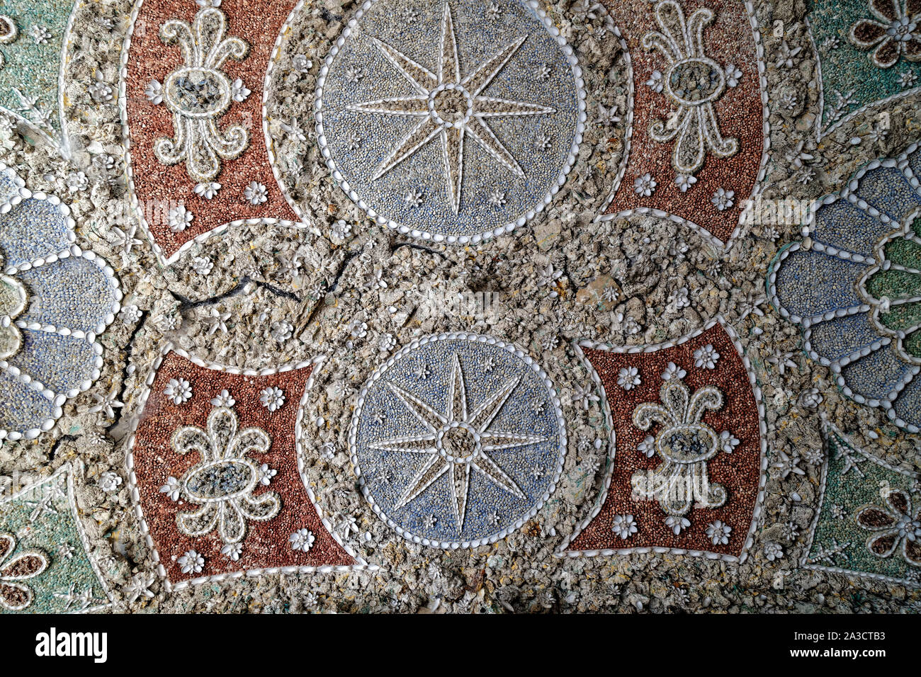 Artificial ruin hi-res stock photography and images - Alamy