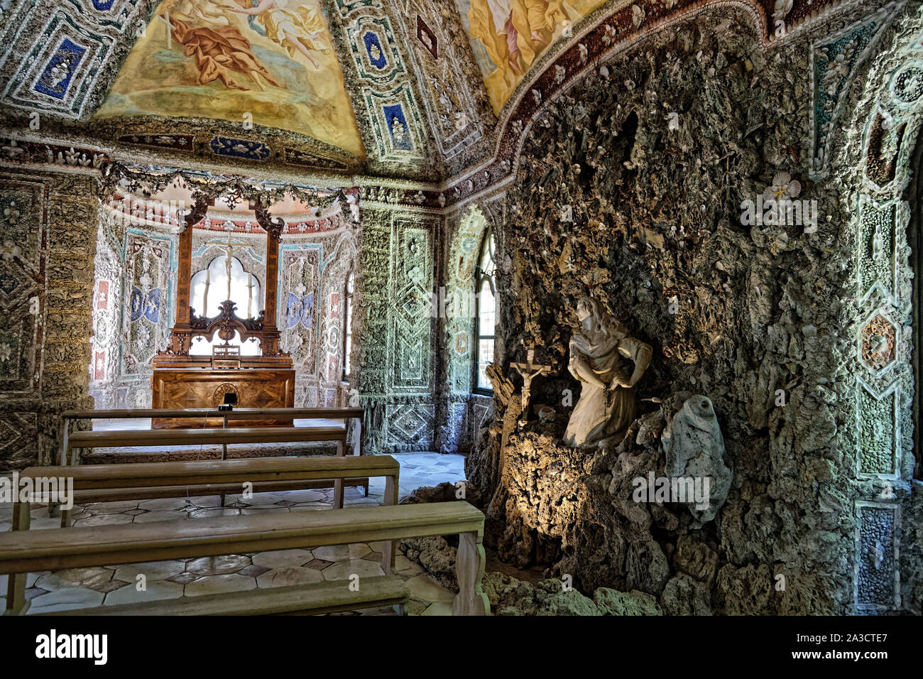 Ludwig castle grotto hi-res stock photography and images - Alamy