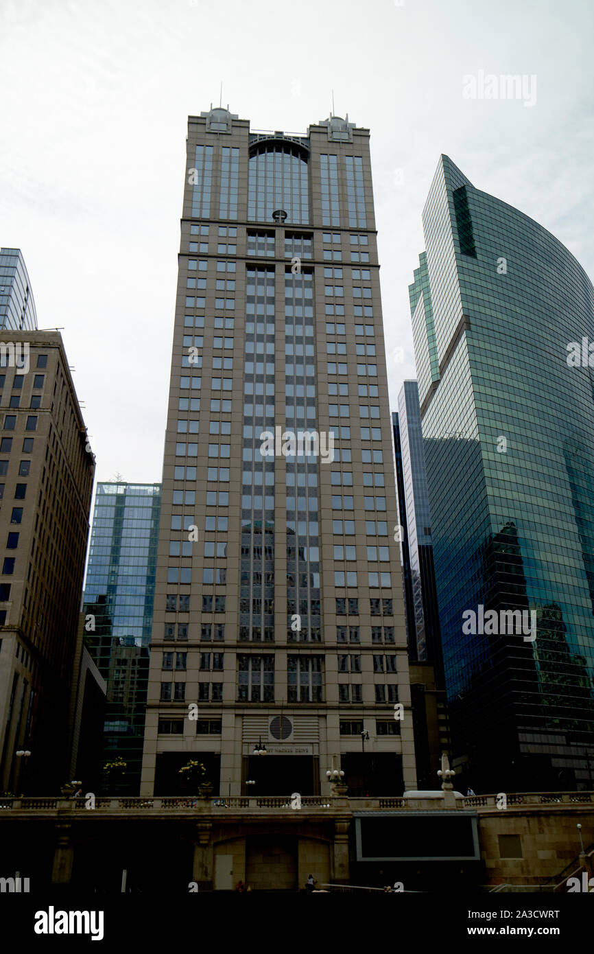 Chicago west wacker building hi-res stock photography and images - Alamy