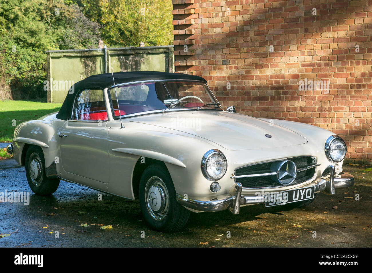 Mercedes Benz 190 SL Convertible Stock Photo - Alamy