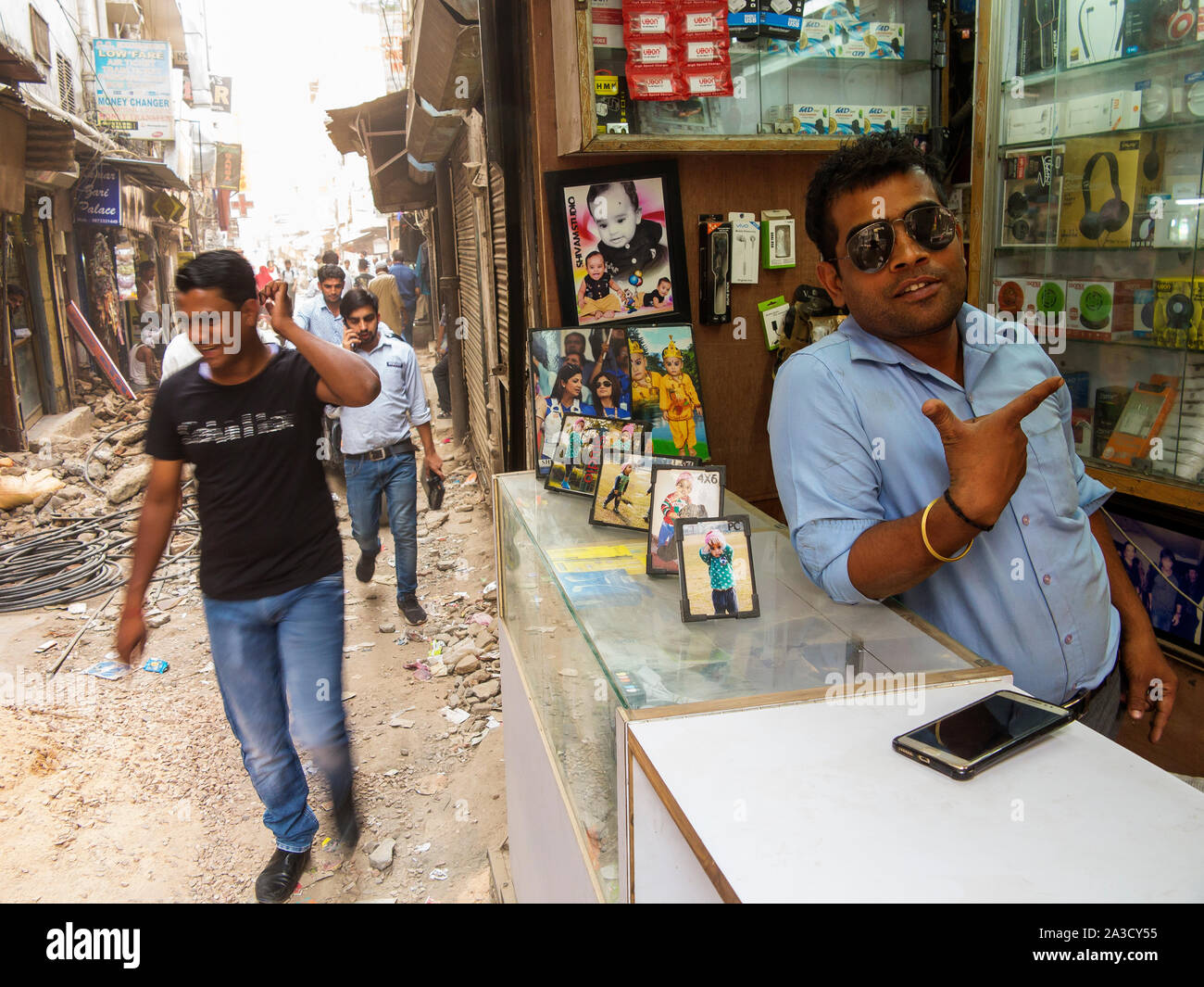 Delhi india store hi-res stock photography and images - Alamy