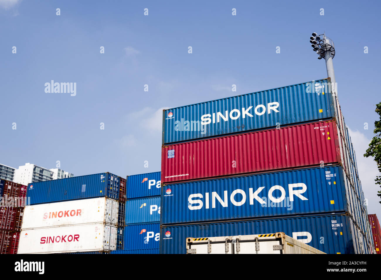 Logistic truck japan hi-res stock photography and images - Alamy