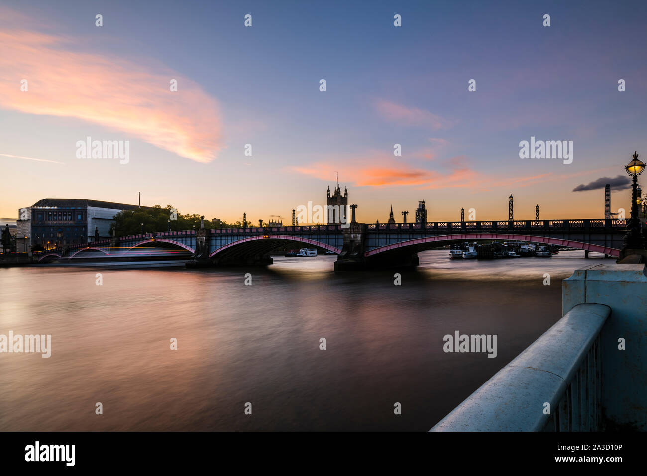 Sunset over the River Thames at Lambeth Bridge, London, UK Stock Photo ...