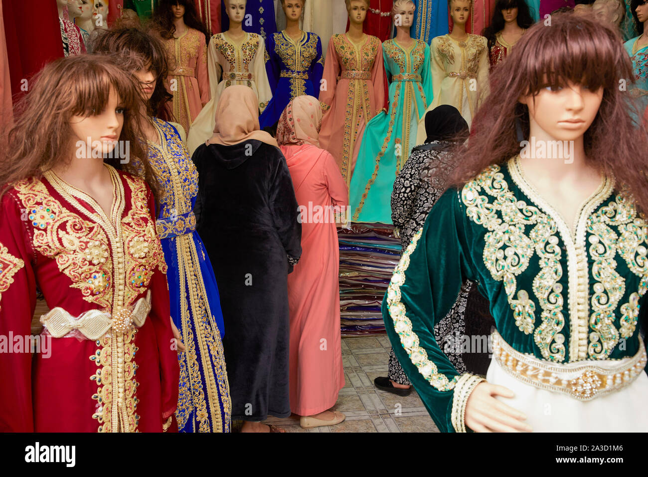 Maroc Fez traditional dress from Maroc 9-12-2017 photo Jaco Klamer ...