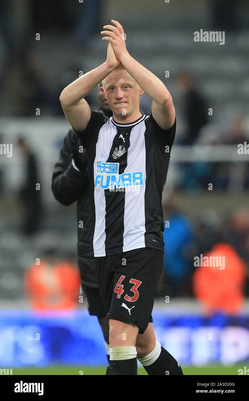 NEWCASTLE UPON TYNE, OCTOBER 6th Matthew Longstaff of Newcastle United ...