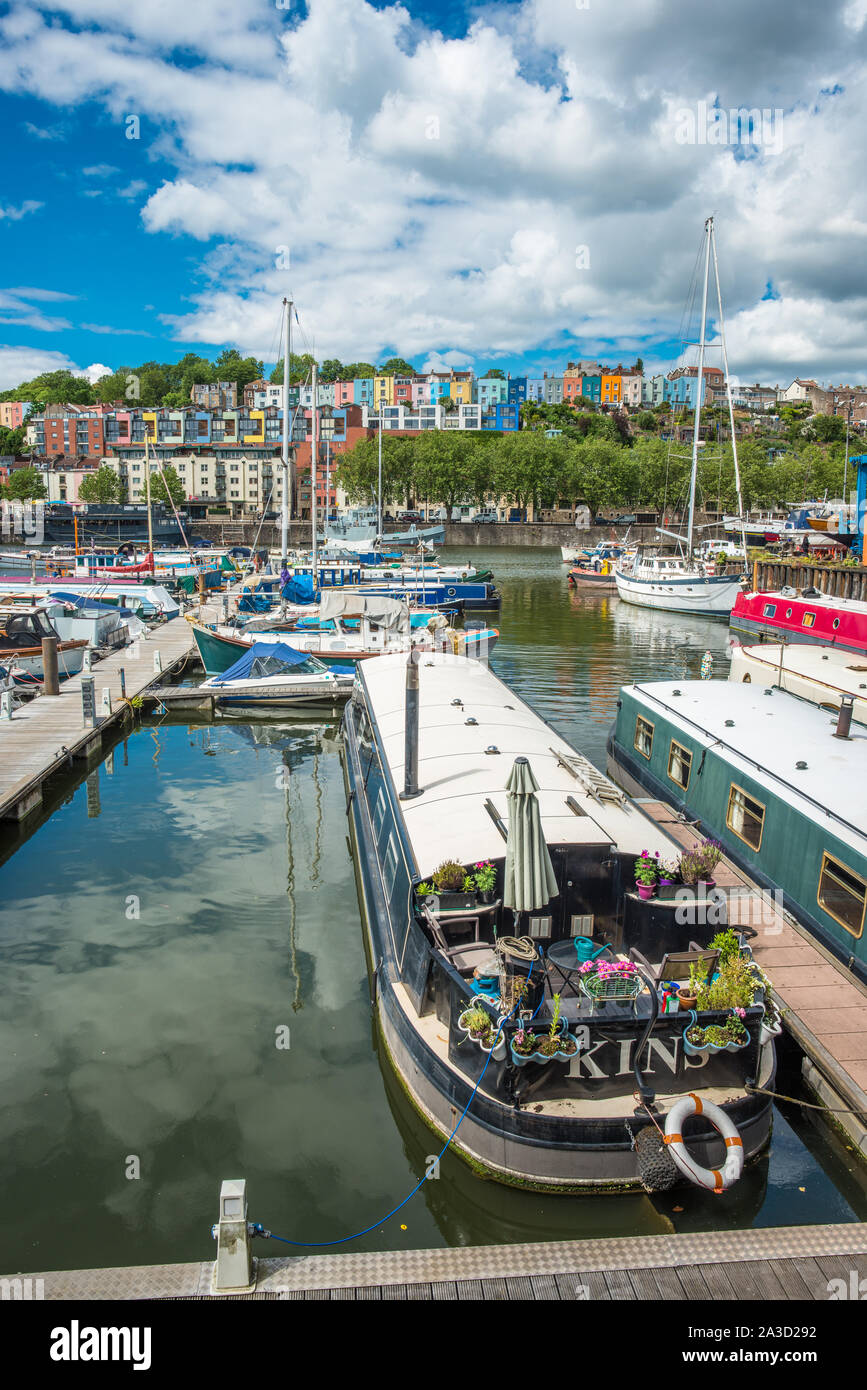 Long boats hi-res stock photography and images - Alamy