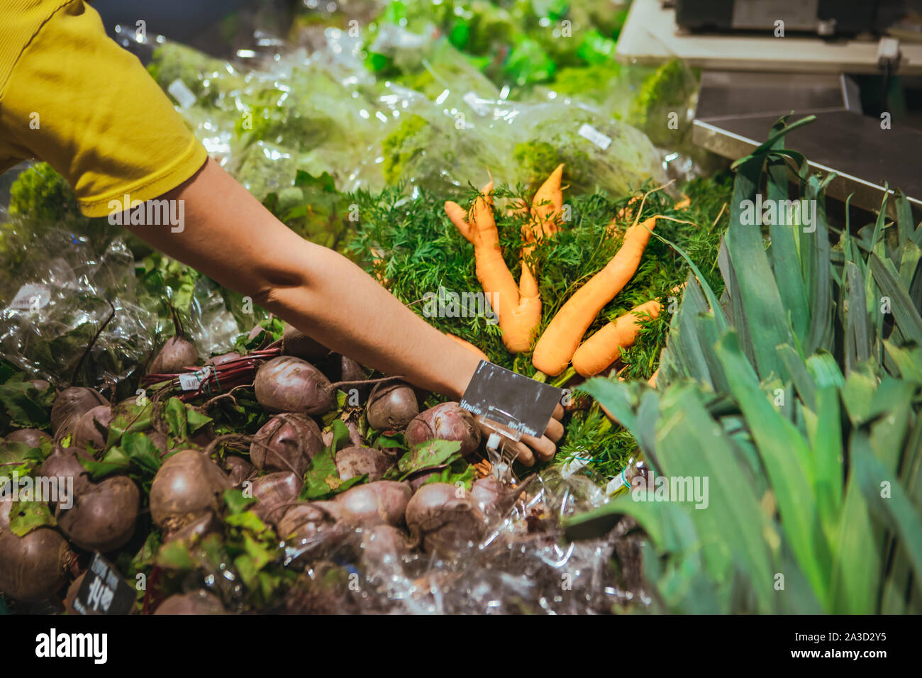vegetables at store market grocery shopping Stock Photo - Alamy