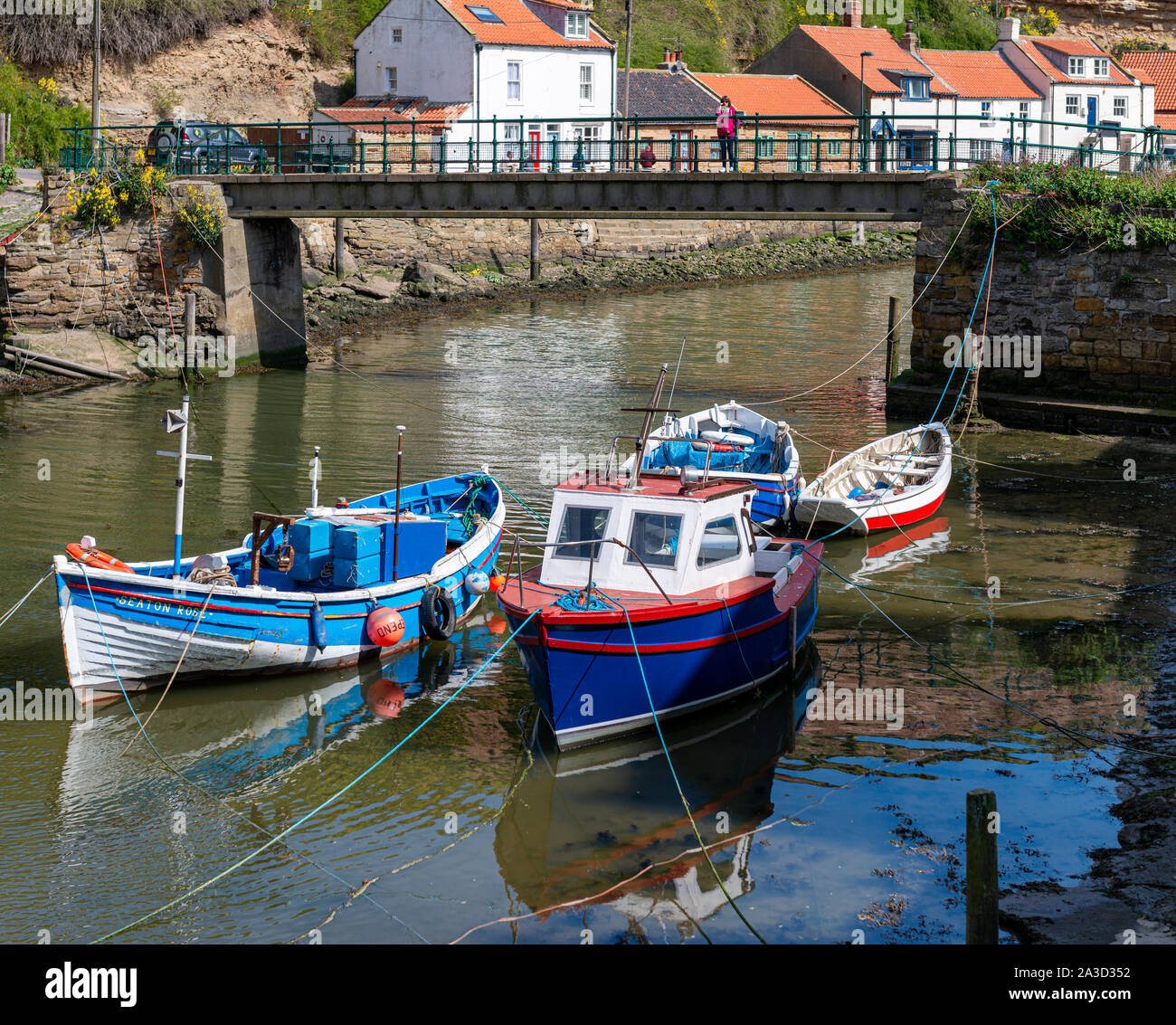 Cobble fishing boats hi-res stock photography and images - Alamy