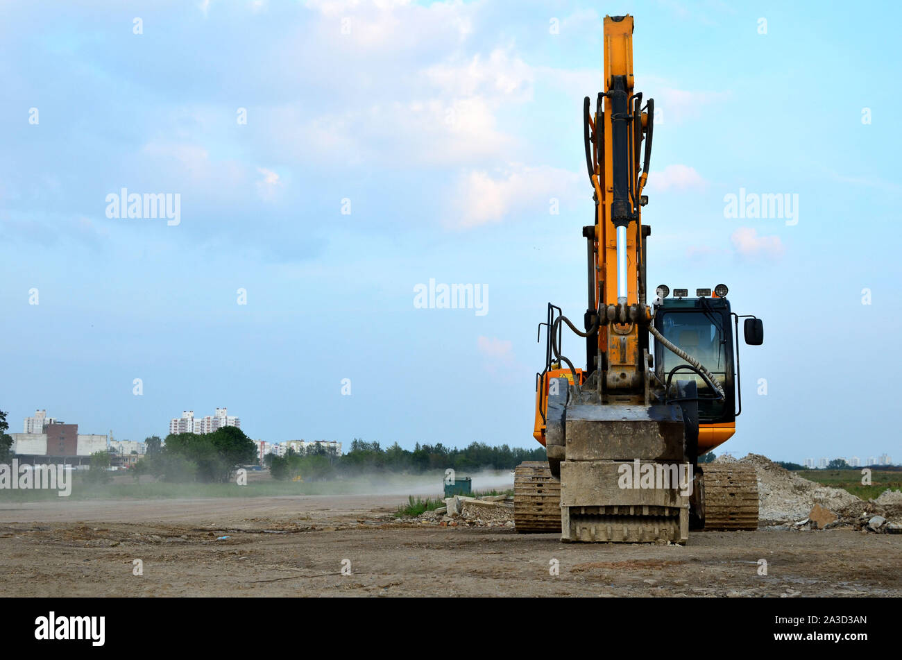 Multipurpose digger hi-res stock photography and images - Alamy