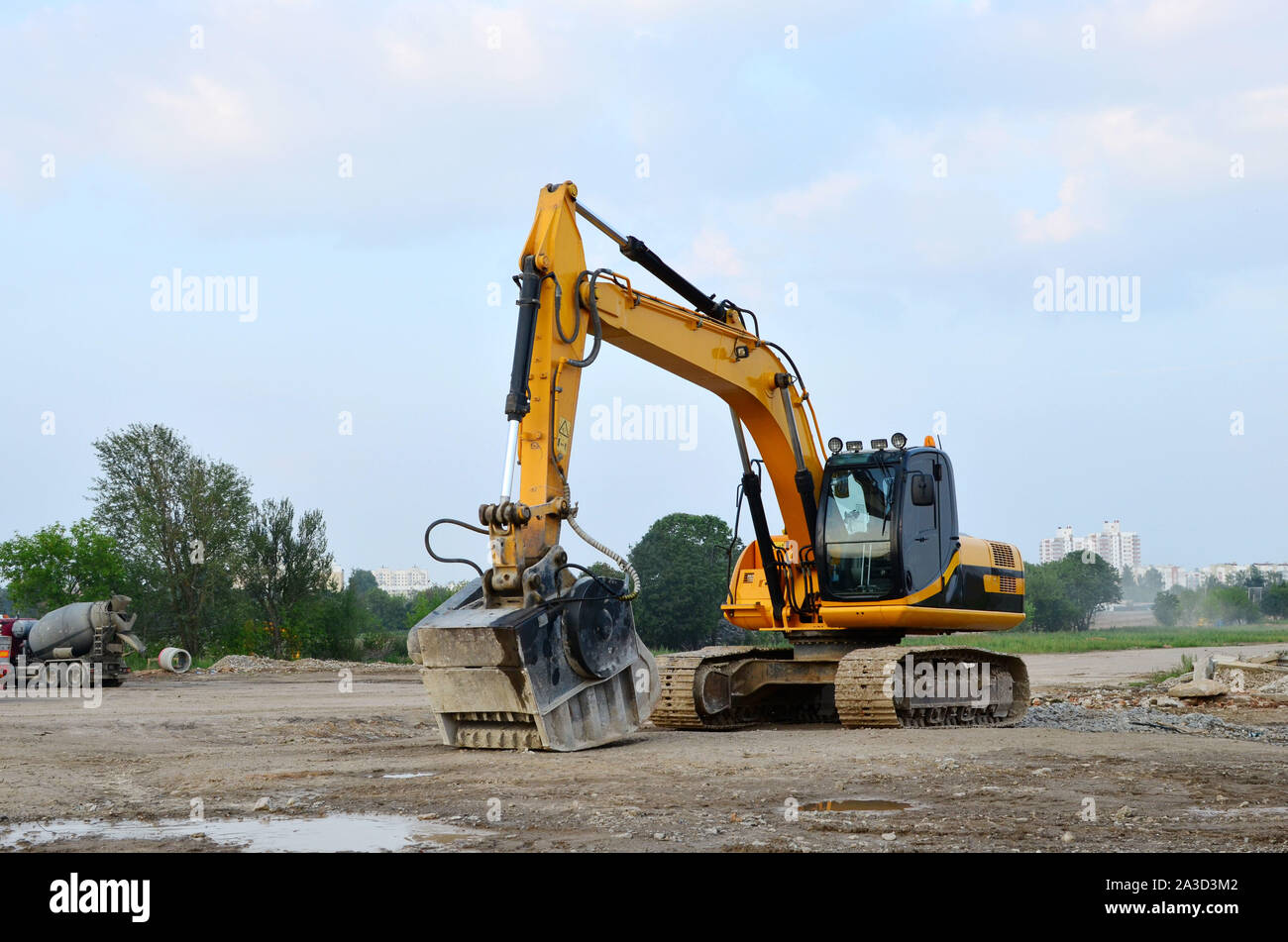 Multipurpose digger hi-res stock photography and images - Alamy