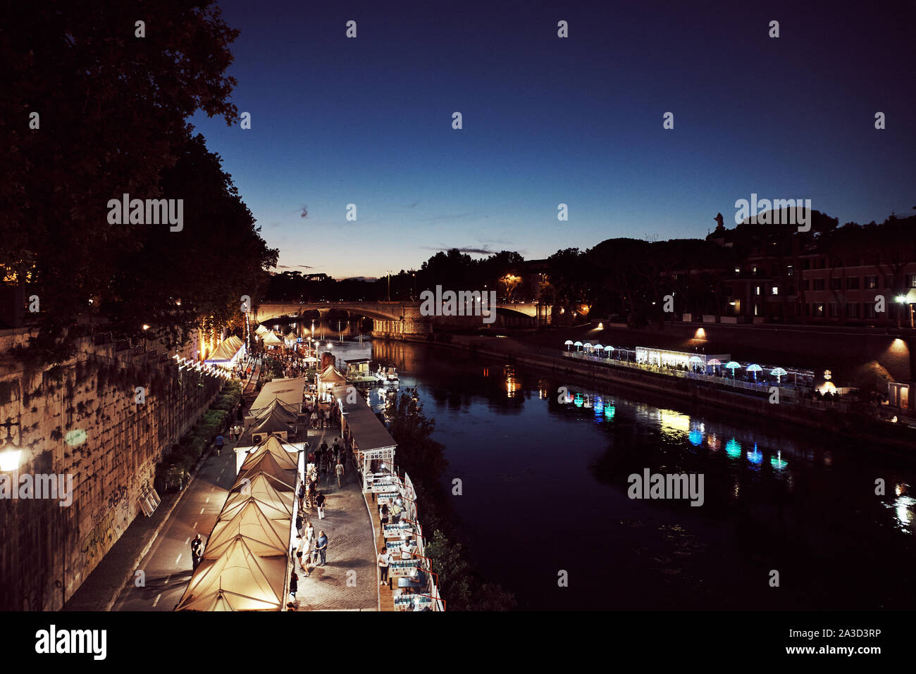 Tiber river walk hi-res stock photography and images - Alamy