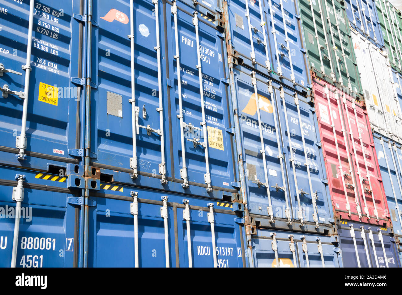 tokyo, japan, 10/02/2019 , containers piled on tokyo port Stock Photo ...