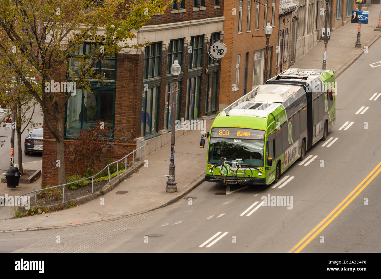 Quebec City, Canada - 4 October 2019: A RTC Bus on Côte d'Abraham Stock ...