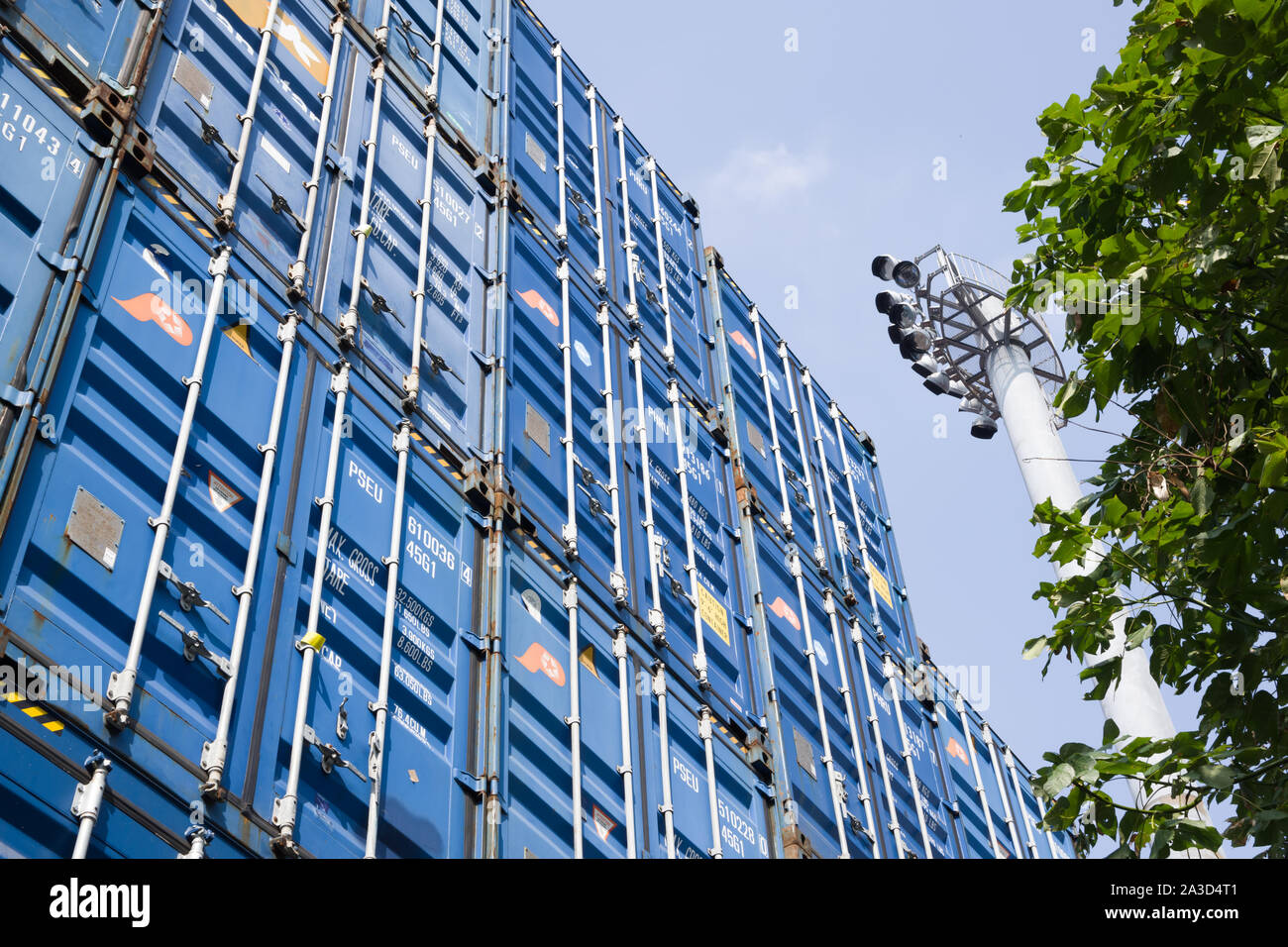 tokyo, japan, 10/02/2019 , containers piled on tokyo port Stock Photo ...