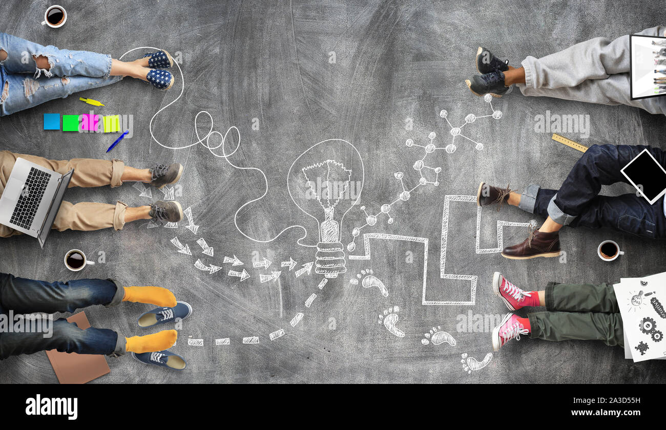 Teamwork atmosphere hi-res stock photography and images - Alamy