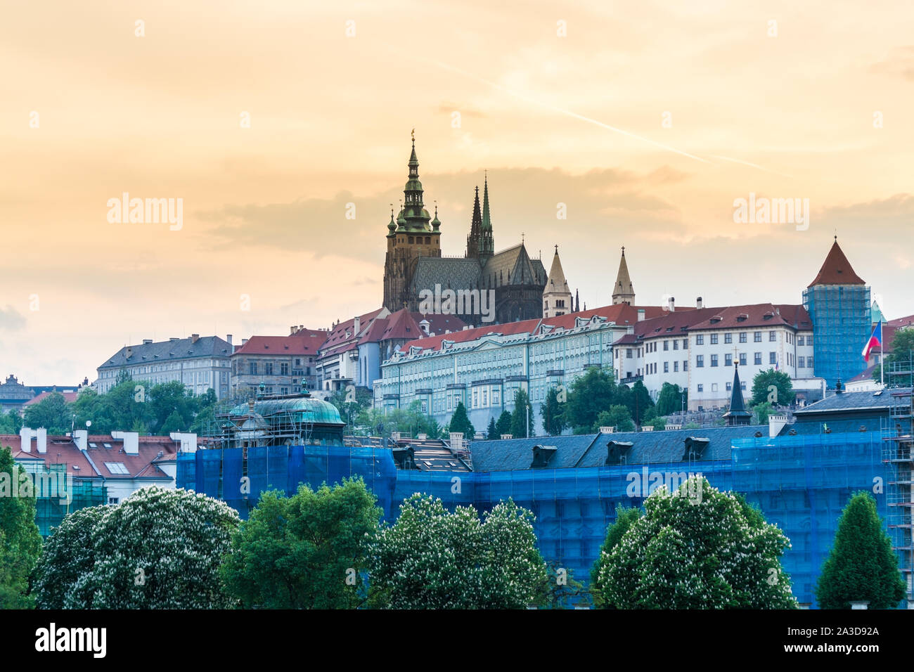 Prague castle under the sunset, one of the most famous travel ...