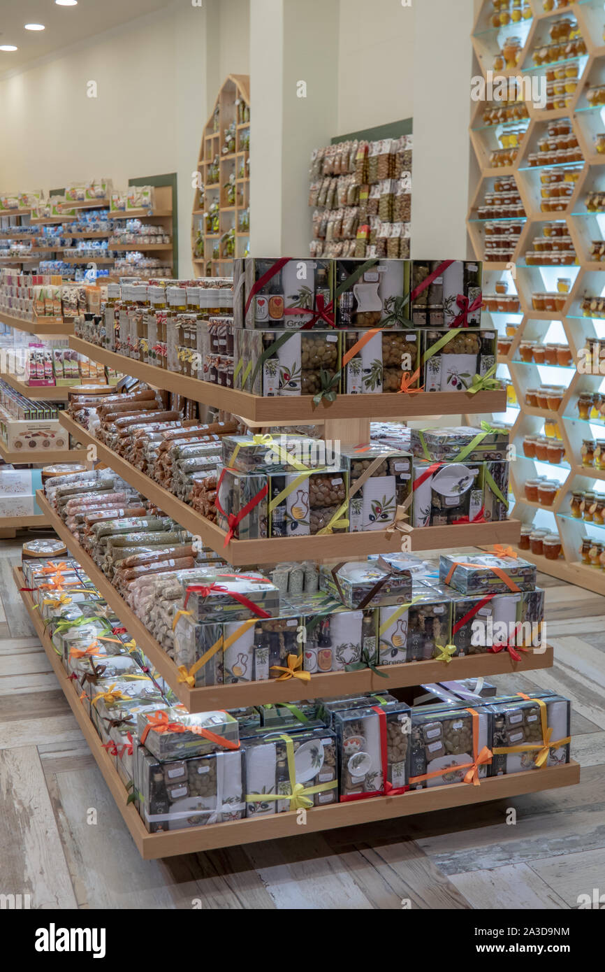 Olive shop hi-res stock photography and images - Alamy