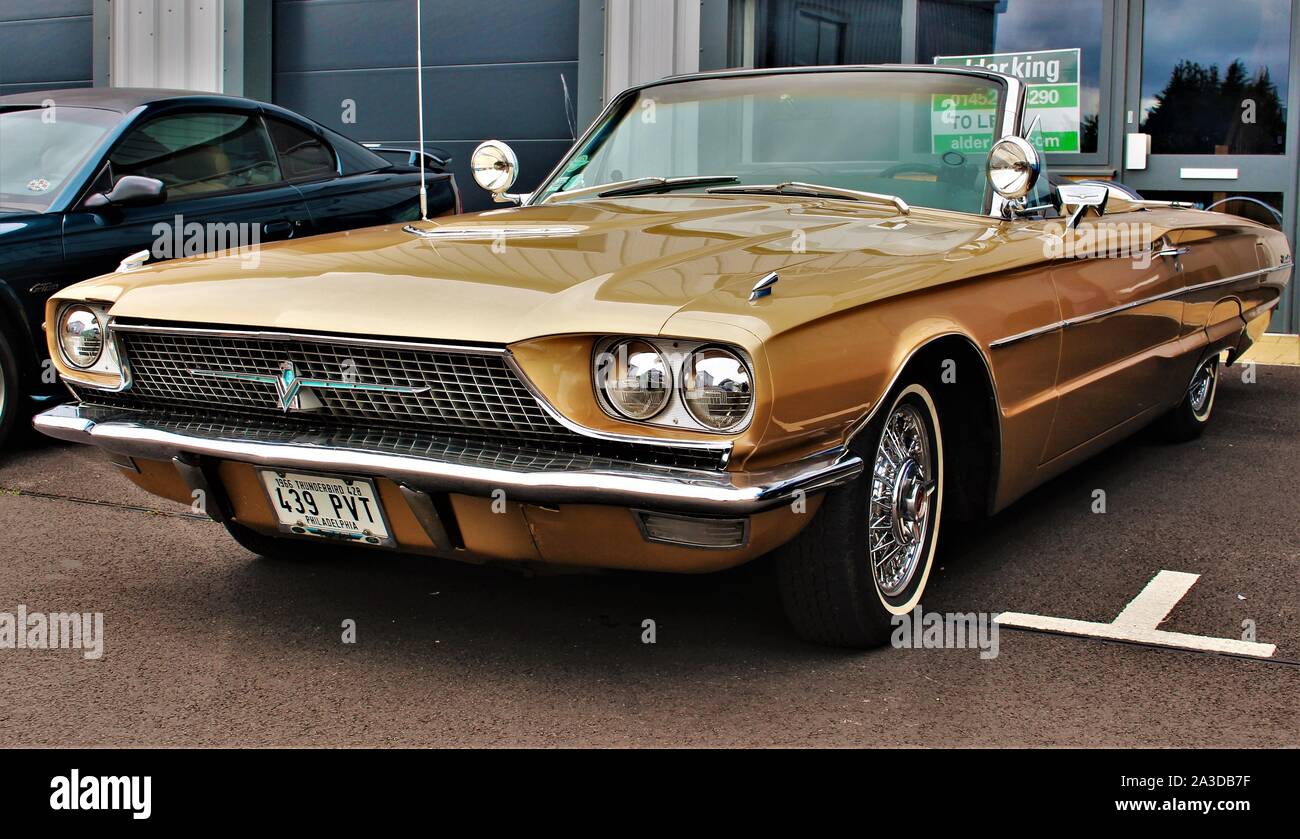 1966 Ford Thunderbird Stock Photo - Alamy