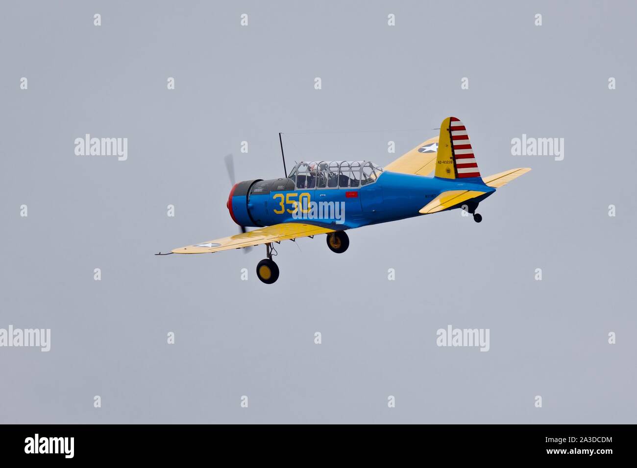 Vultee BT-14 Valiant (N313BT) from the Early Birds Foundation making ...