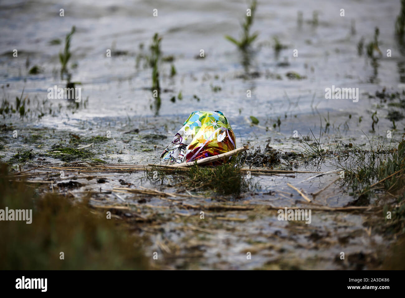 Balloon pollution hi-res stock photography and images - Alamy
