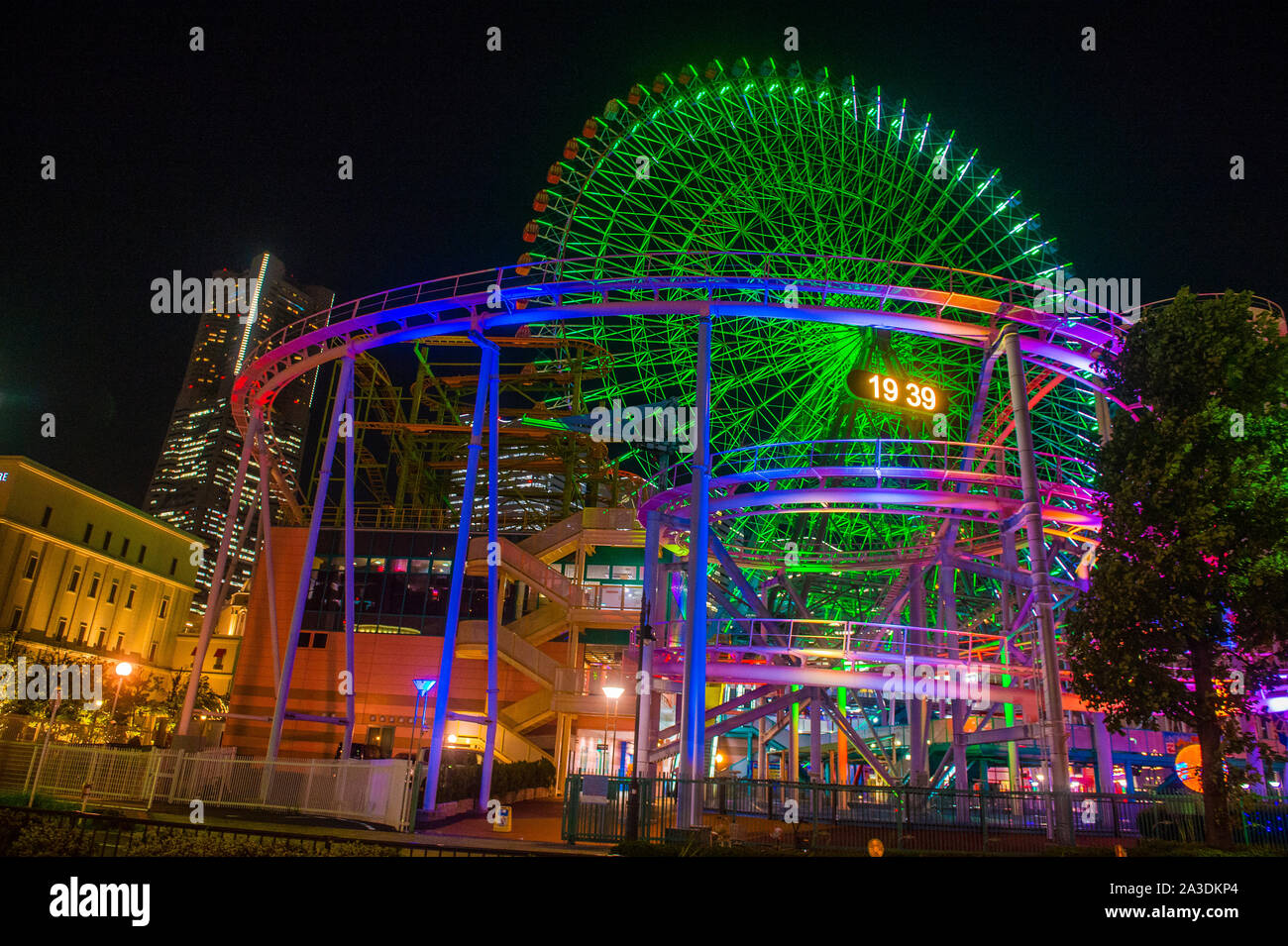 The Cosmo Clock 21 in Yokohama Japan Stock Photo - Alamy