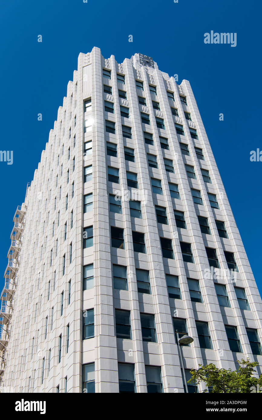 Art deco high rise building hi-res stock photography and images - Alamy