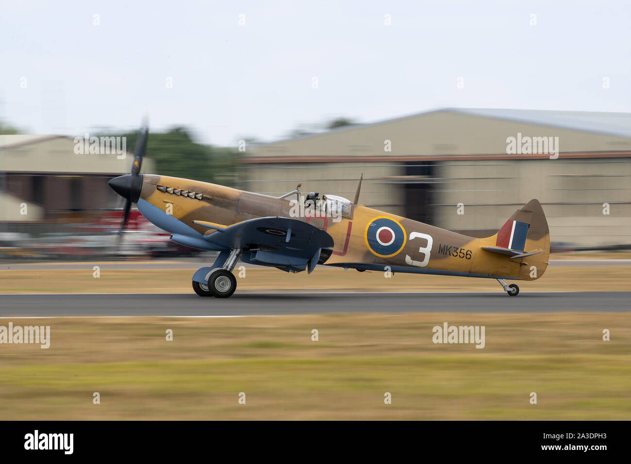 Spitfire landing gear hi-res stock photography and images - Alamy