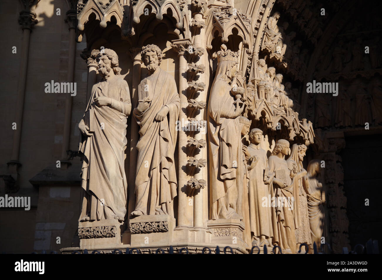 statue of soldier in front Detail of the statues of Metz Cathedral in ...