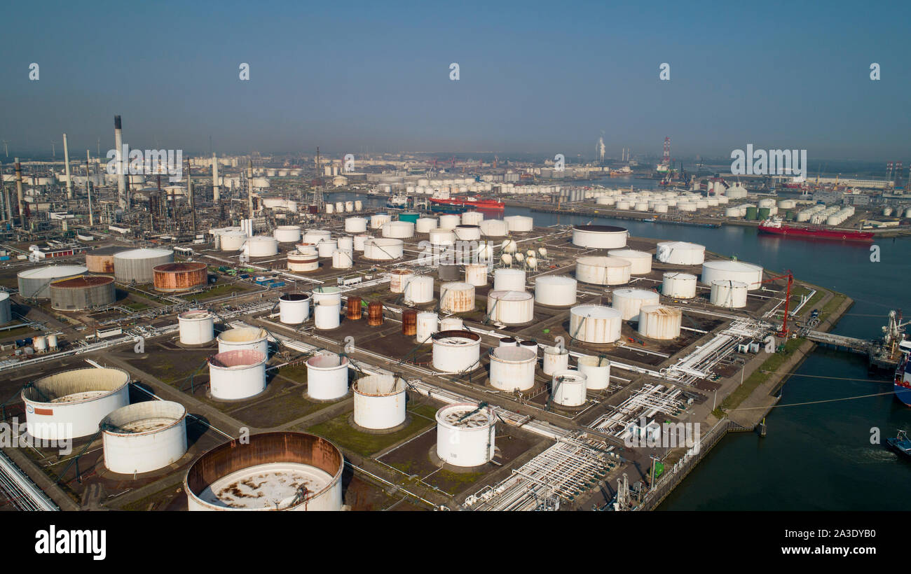 Oil refinery plant from industry zone, Aerial view oil and gas ...