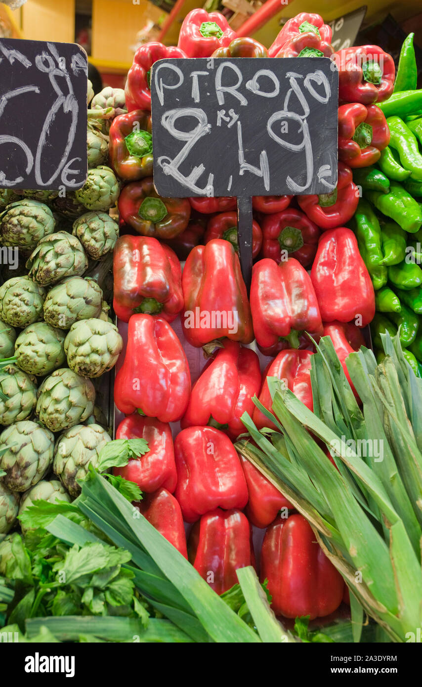 Market stall with various vegetables Stock Photo - Alamy