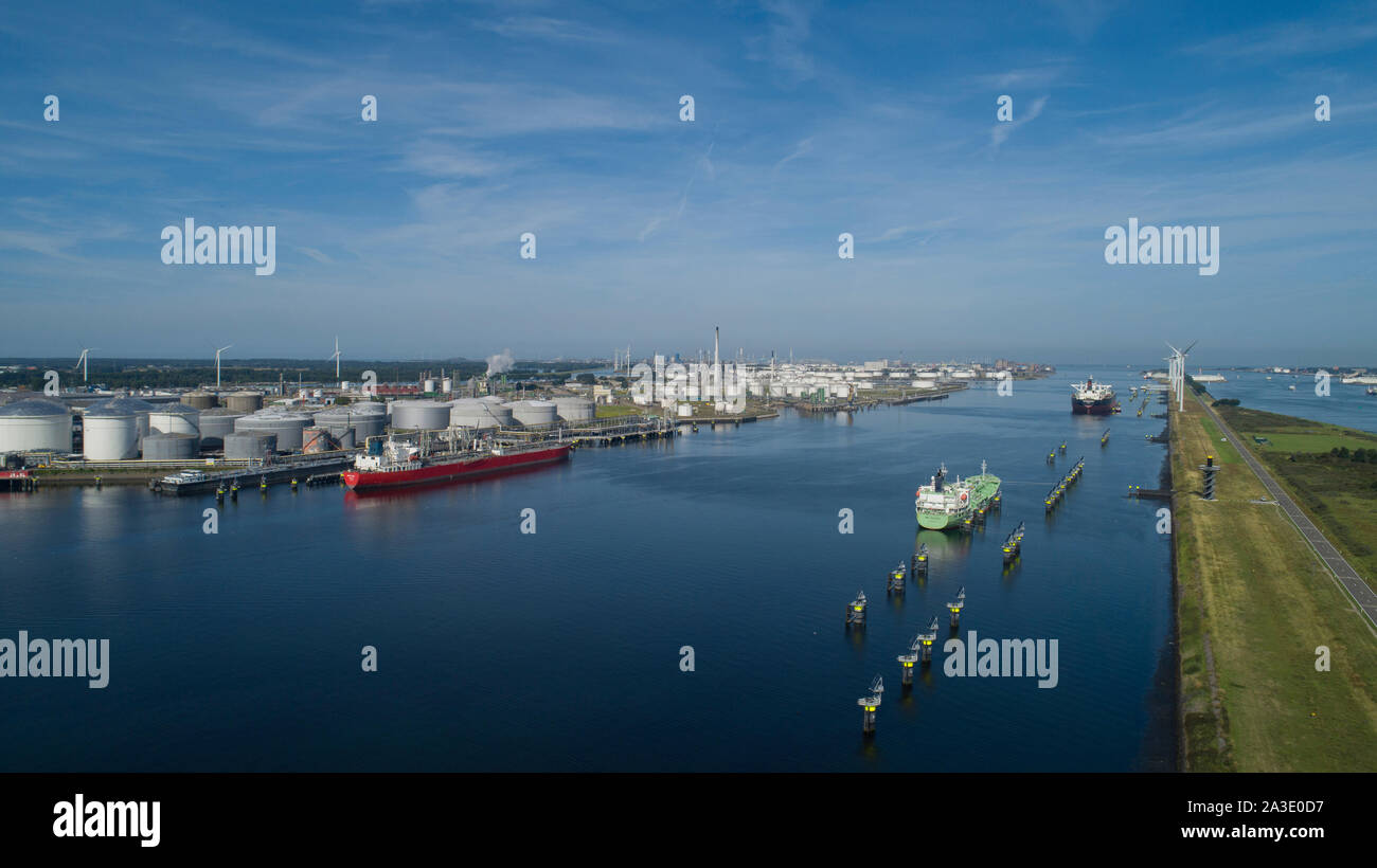 Port of Rotterdam. Botlek. Oil refinery plant from industry zone ...