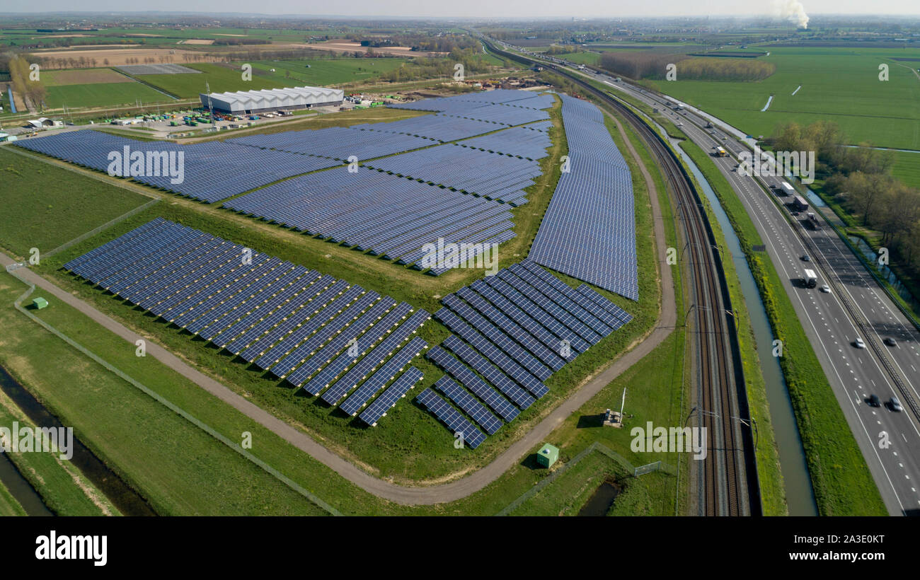 Solar panel farm with photovoltaic panels for clean solar energy Stock ...