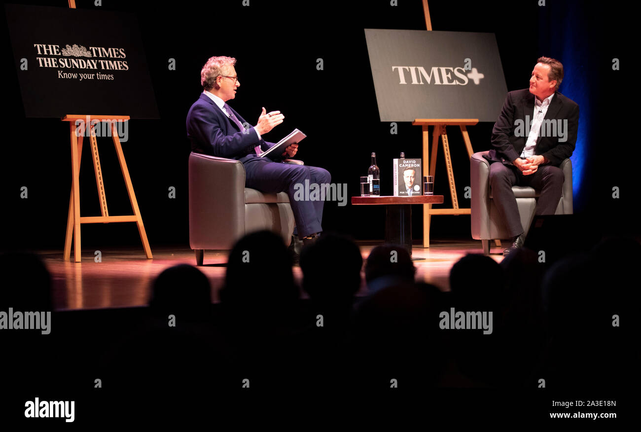 John witherow times editor hi-res stock photography and images - Alamy