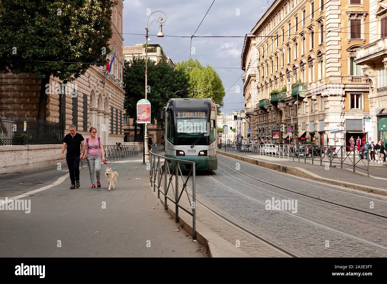 Trams on the street of rome rome hi-res stock photography and images ...