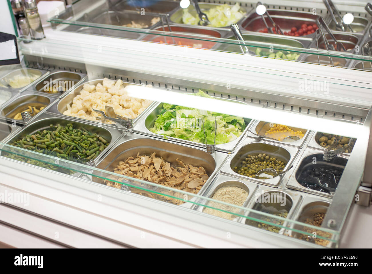 Self service cafeteria buffet restaurant hi-res stock photography and ...