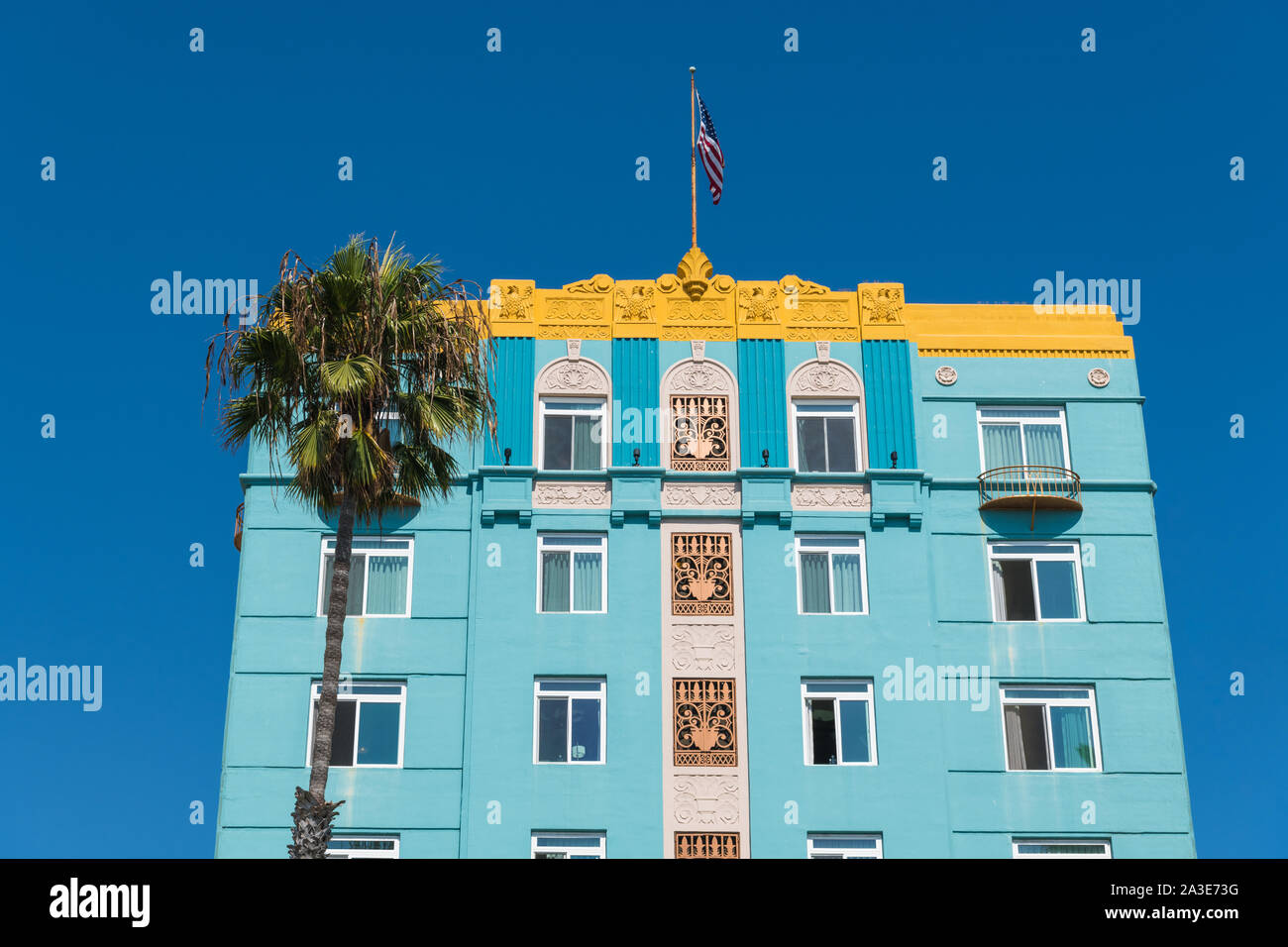 Art deco design architecture hi-res stock photography and images - Alamy